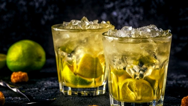 4 Smooth & Straightforward Jameson Cocktail Recipes – Advanced Mixology