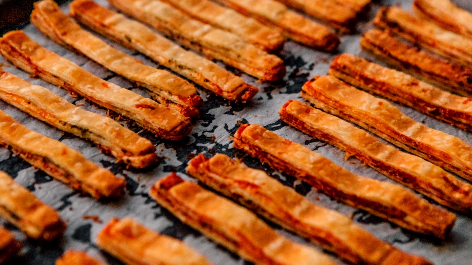 Garlic Lovers' Cheese Sticks - Gewürzhaus