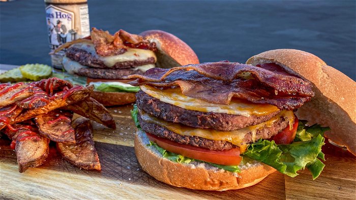 Bacon Double Cheeseburger Bacon, Double Beef, Cheddar & Chili