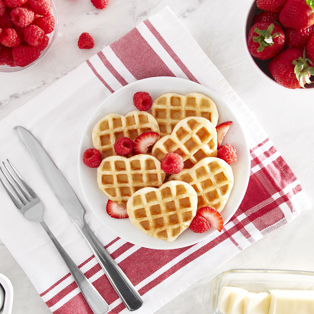 Classic Mini Heart Waffles – Dash