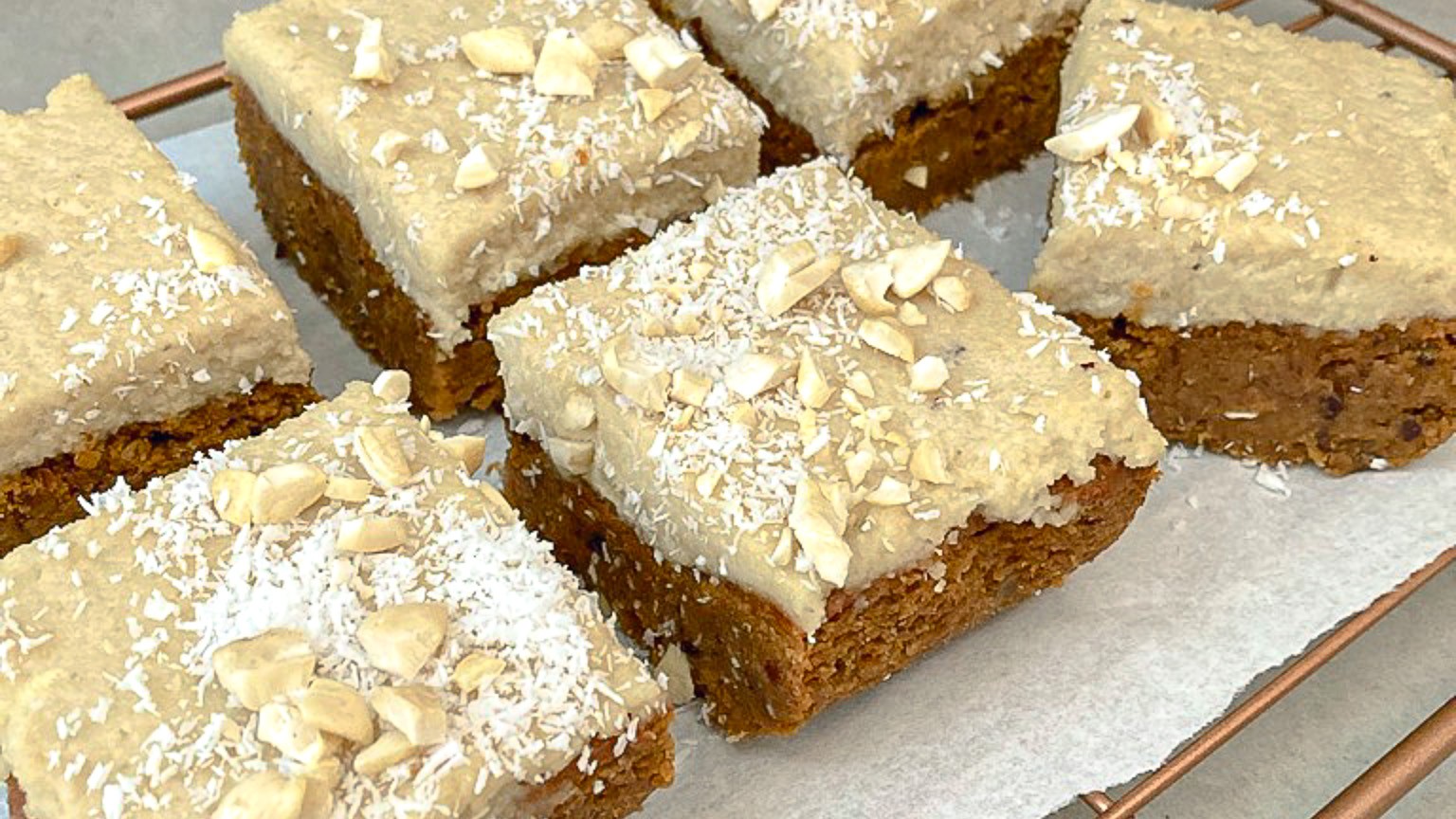 Pumpkin Maca Cake – Linis Bites GmbH