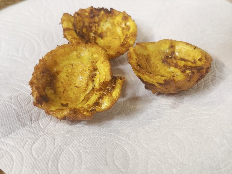 Tostones / Mofongo Cups Recipe (Fried Green Plantains) | herbanman