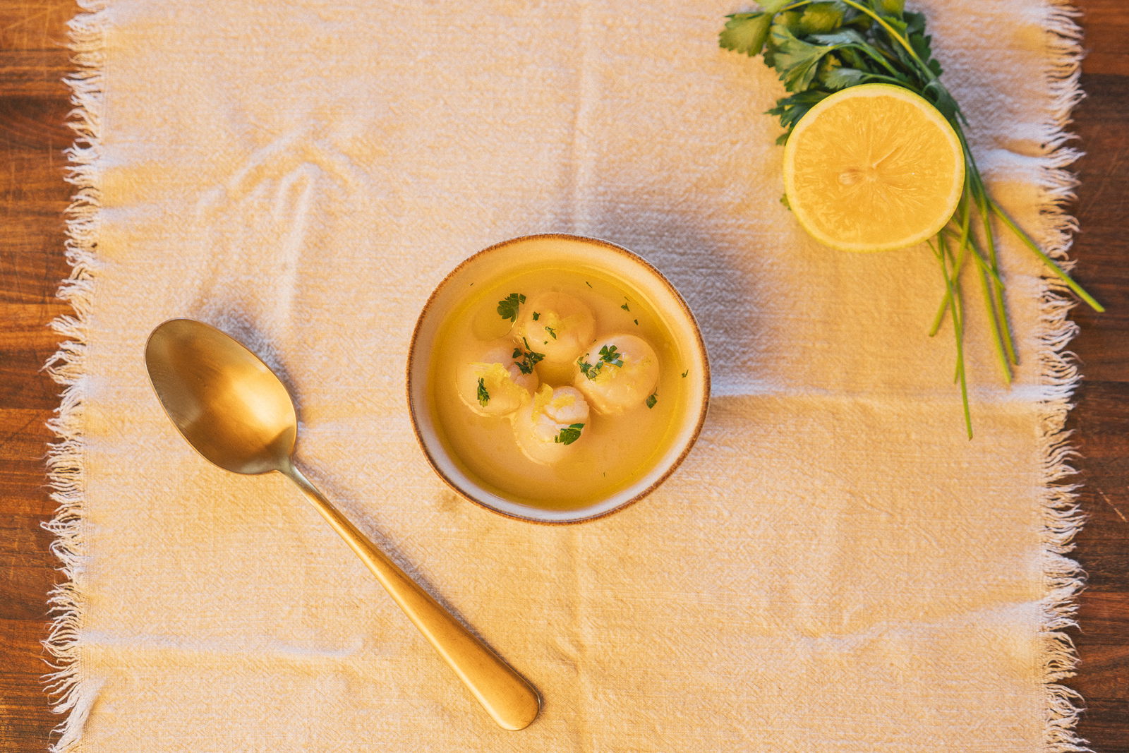 Gently Poached Scallops in Sea Moss–Infused Bone Broth – SEATOPIA