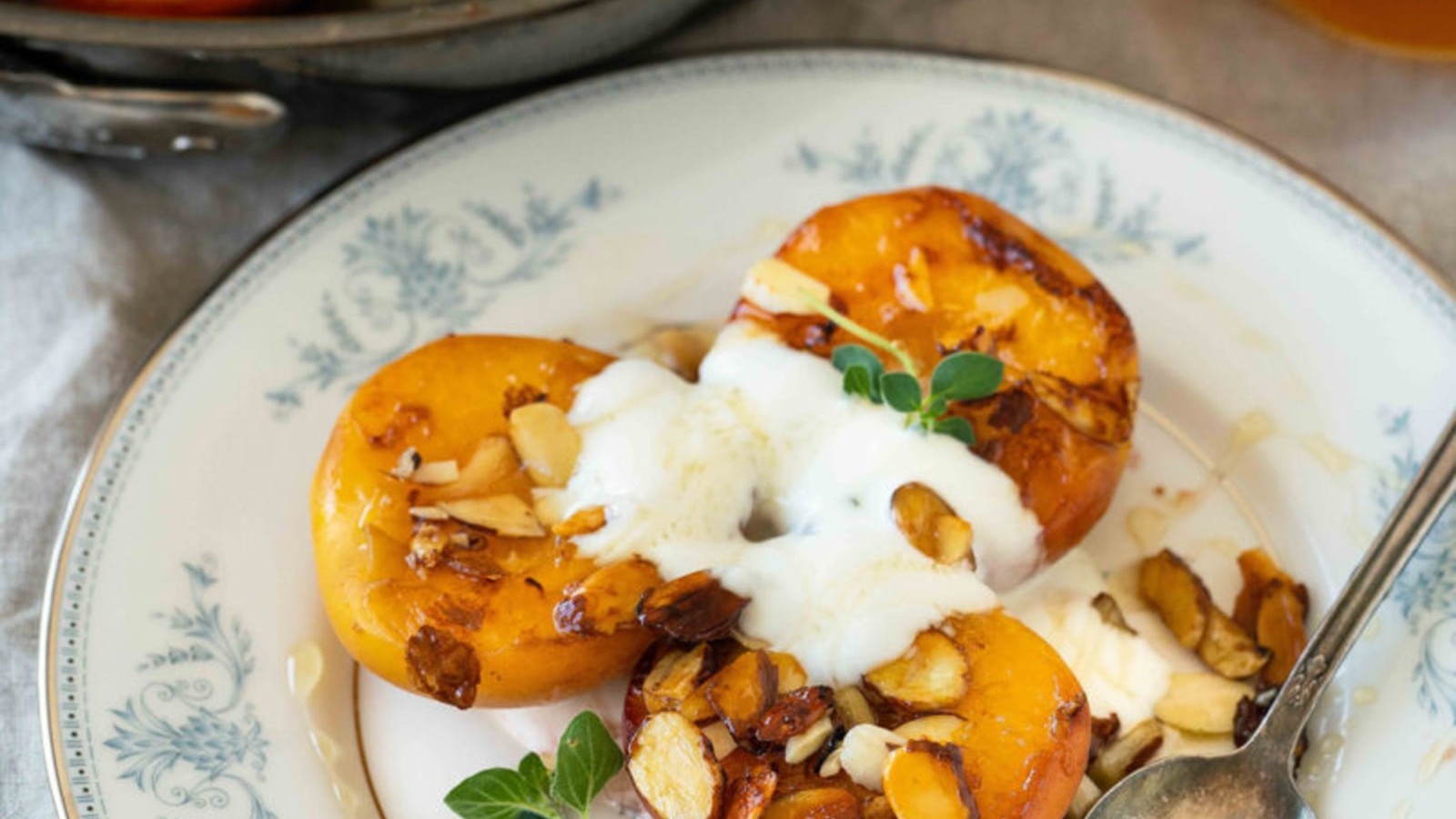 Seared Peaches with Greek Yogurt – Hestan Culinary